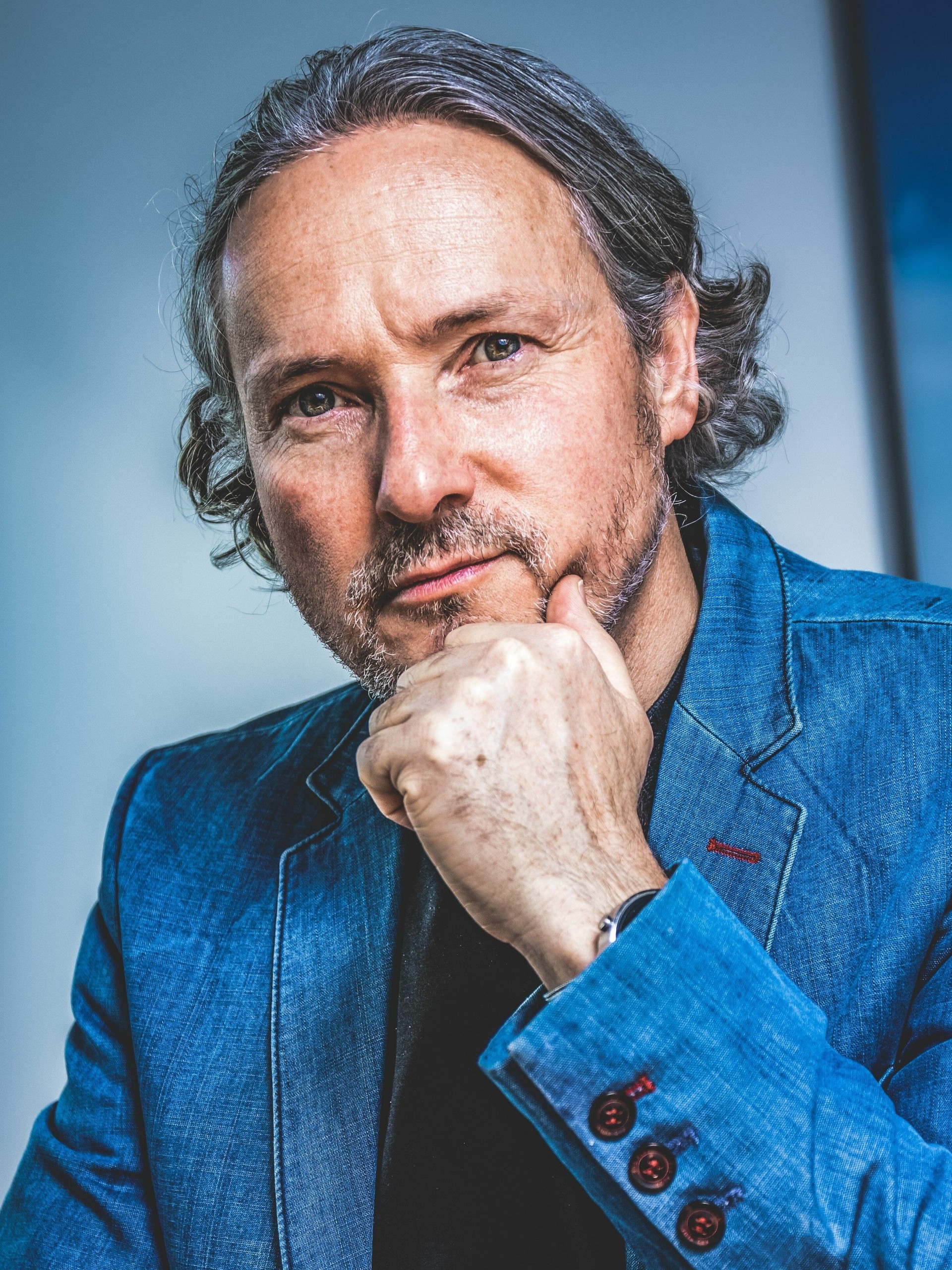 Video-Marketing: Multilingualer Video-Content dank KI-Tools